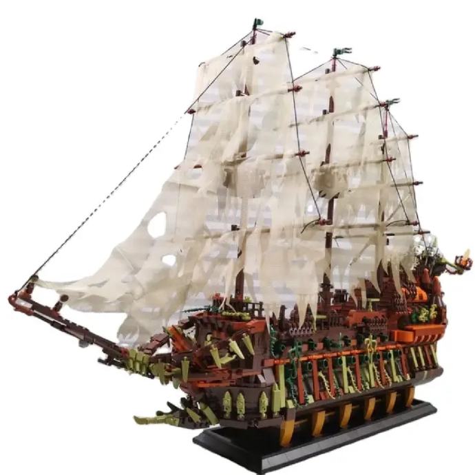 Mold King 13138 Piratska ladja Flying Dutchman iz kar 3653 kock