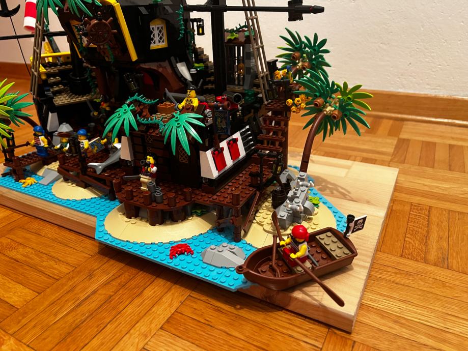 Pirates of Barracuda Bay 21322 | Ideas