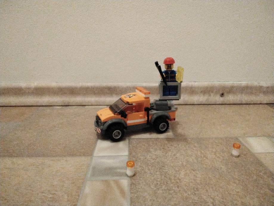Prodam servisni avto lego 60054