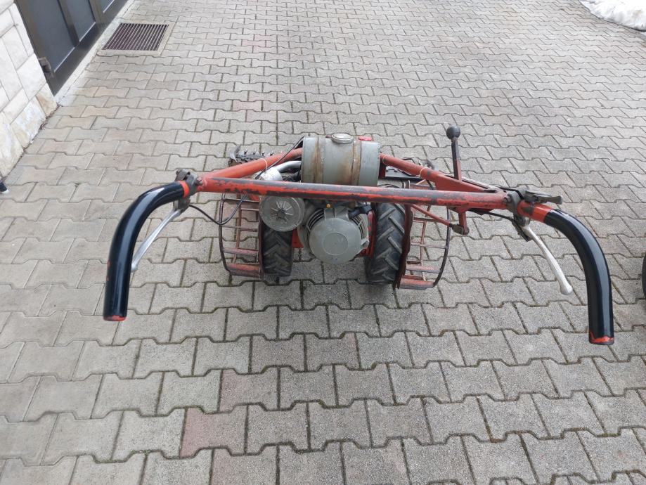 Bucher M200 (plus 2x železni kolesi) - dobro ohranjena kosilnica