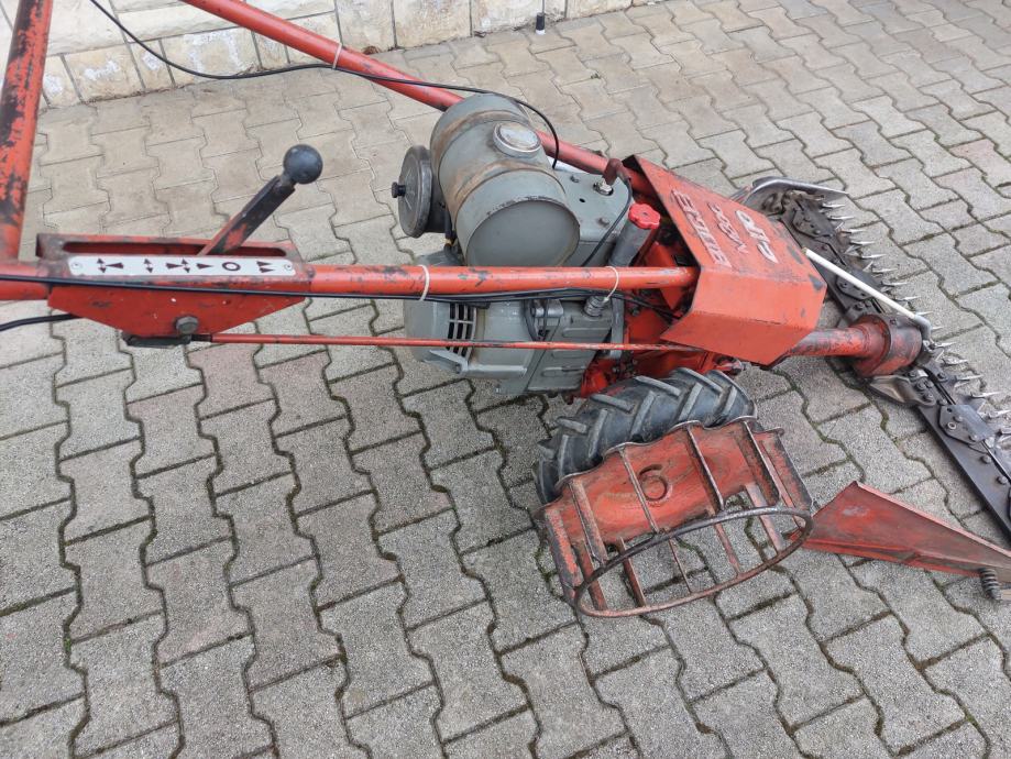 Bucher M200 (plus 2x železni kolesi) - dobro ohranjena kosilnica