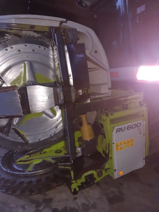 Claas ru 600