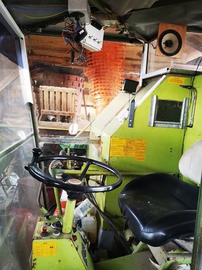 KOMBAJN CLAAS COMPACT 30