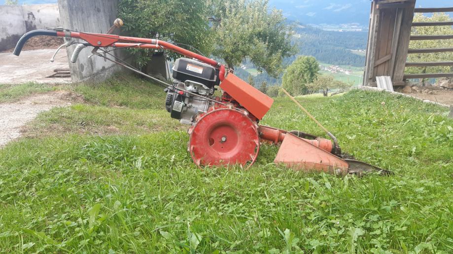 Kosilnica Bucher M200