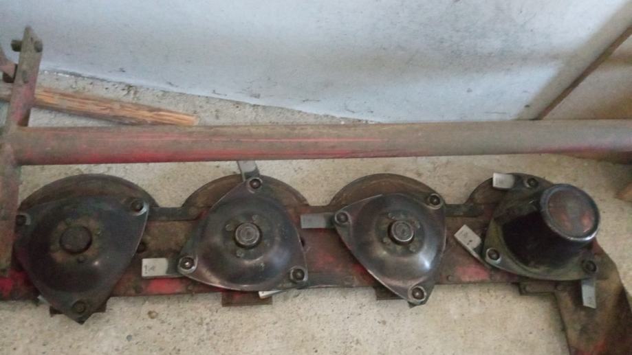 Kosilnica Vicon CM165