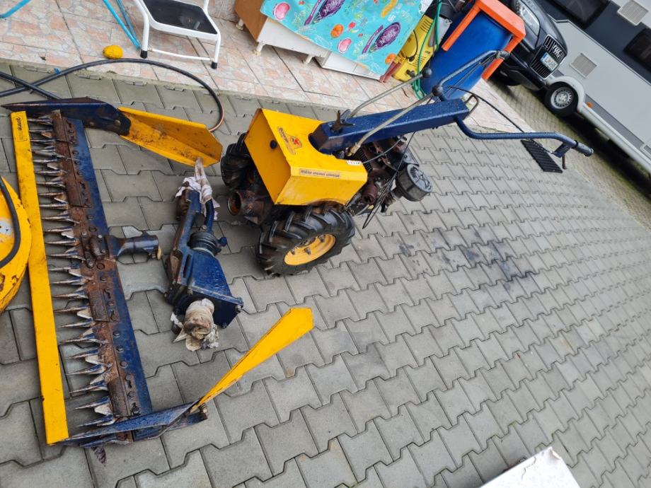 Kupim kosilnico imt 407 ali Muta