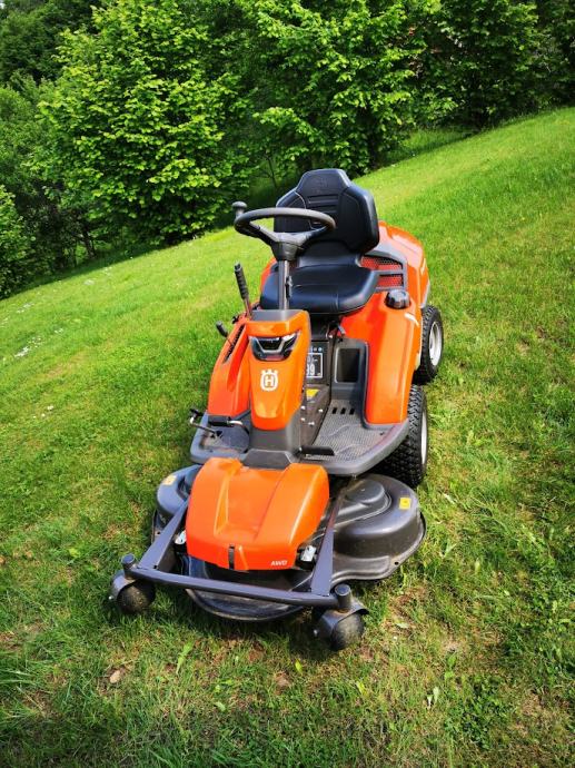 Prodam odlično ohranjeno kosilnico HUSQVARNA R 316Txs AWD Combi 94