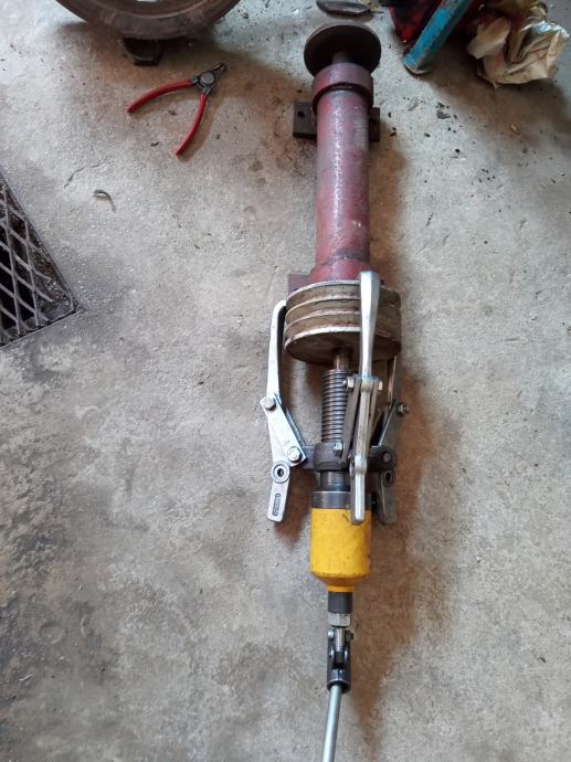 Reduktor, jermenico silokombajn Sip 80