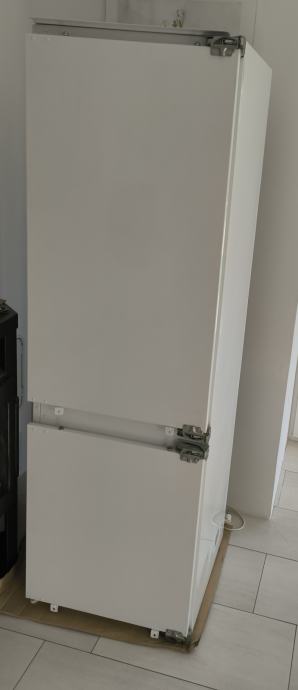 Gorenje vgradni kombinirani hladilnik z zamrzovalnikom TIP: HZI 2986