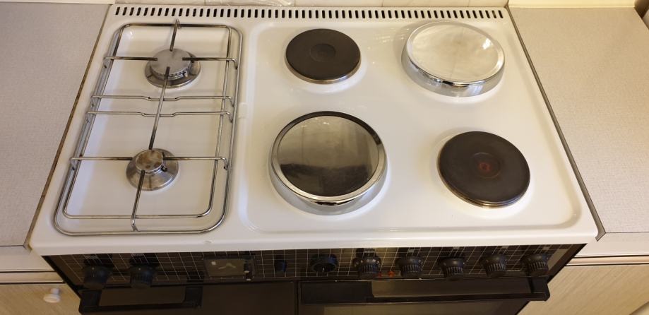 Kombiniran štedilnik Gorenje 90 cm