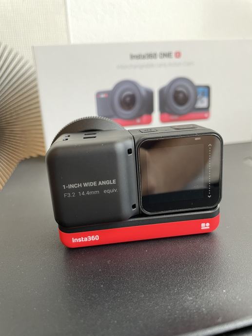Akcijska kamera Insta 360 one r (1 inch Lieca)