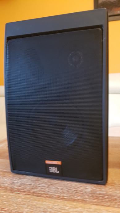 Komplet zvočnikov JBL Control 5 in JBL Control SB-5