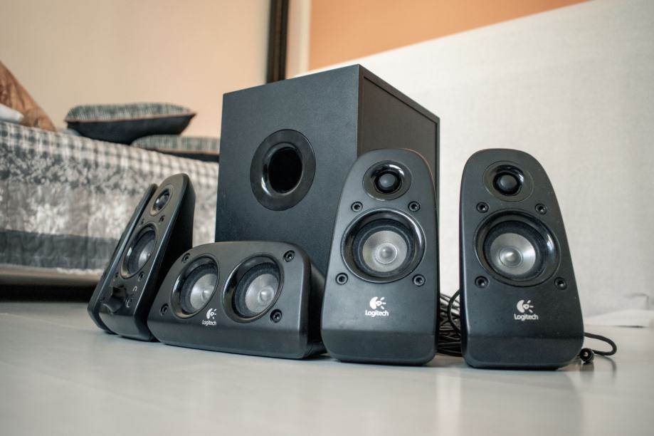 Logitech z506 5.1 sistem zvočniki hišni kino