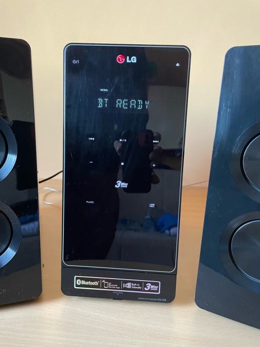 Zvočna postaja LG micro HI-FI System