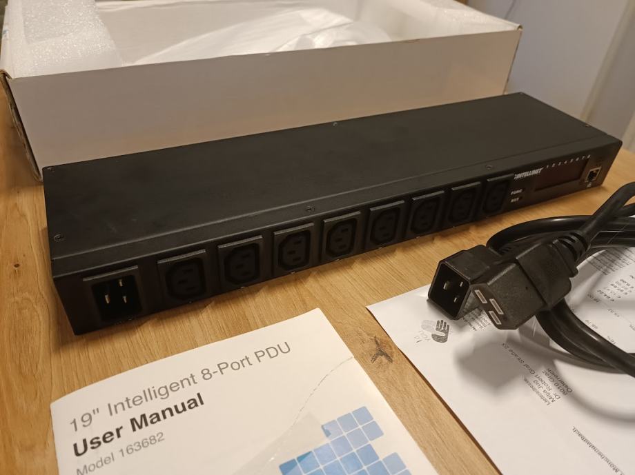 163682 Intellinet 19 Intelligent 8-Port PDU