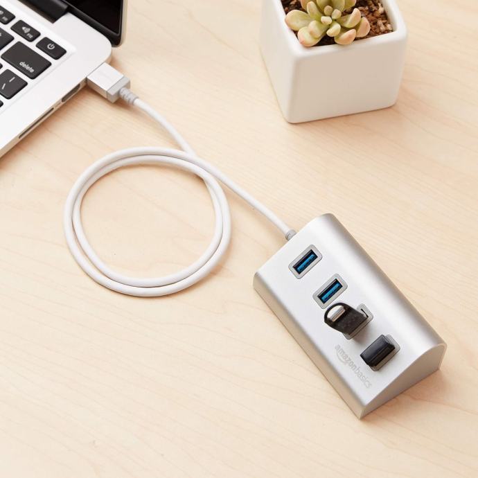 Amazon Basics USB hub - USB 3.1 Type A, 4 Pin Hub, Aluminum, Silver