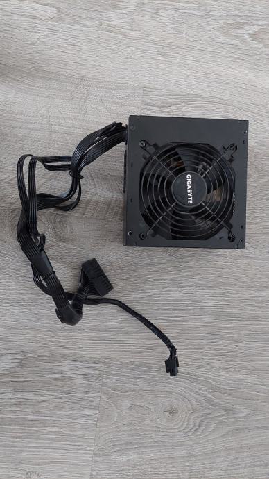 GIGABYTE GP-B700H 700 W