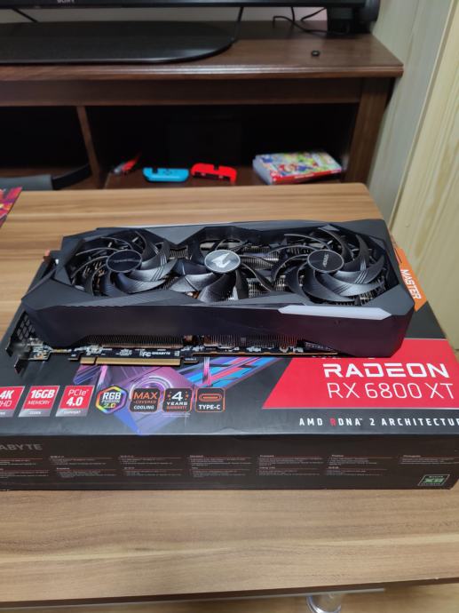 Grafična kartica AMD RX 6800XT