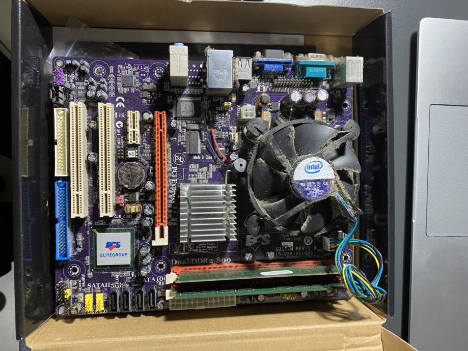 Intel core 2 duo, 2gb rama ddr2, matična plošča....