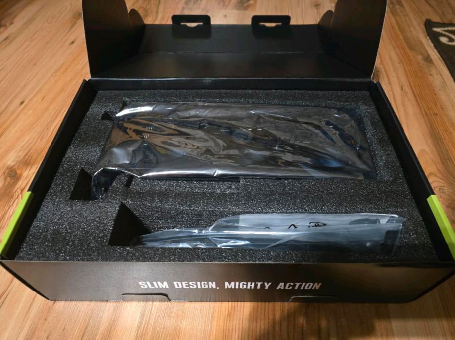 MSI GeForce RTX 4090 Gaming X Slim 24GB - Grafična kartica