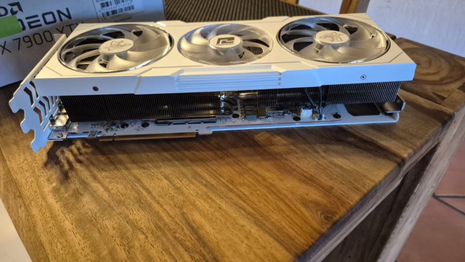 Powercolor Radeon RX 7900 XTX Hellhound Spectral White