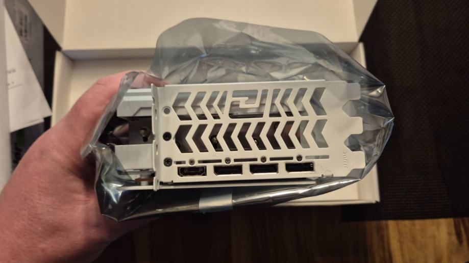 Powercolor Radeon RX7900XTX Hellhound Spectral White