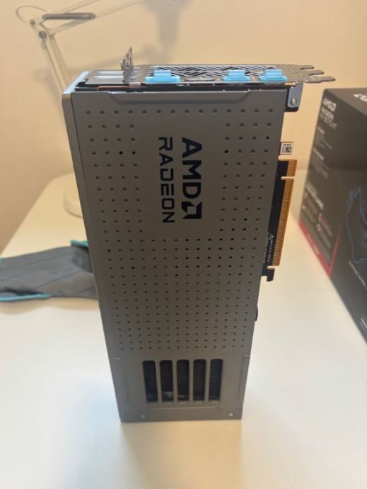 Sapphire RX 9070 XT Nitro+