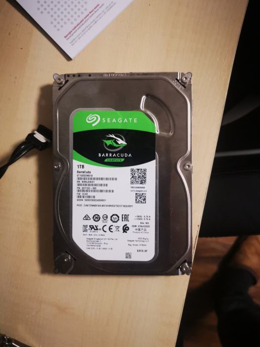 Seagate trdi disk BarraCuda 3,5, 1TB, SATA3, 6GB/s, 64MB, 7200 obratov