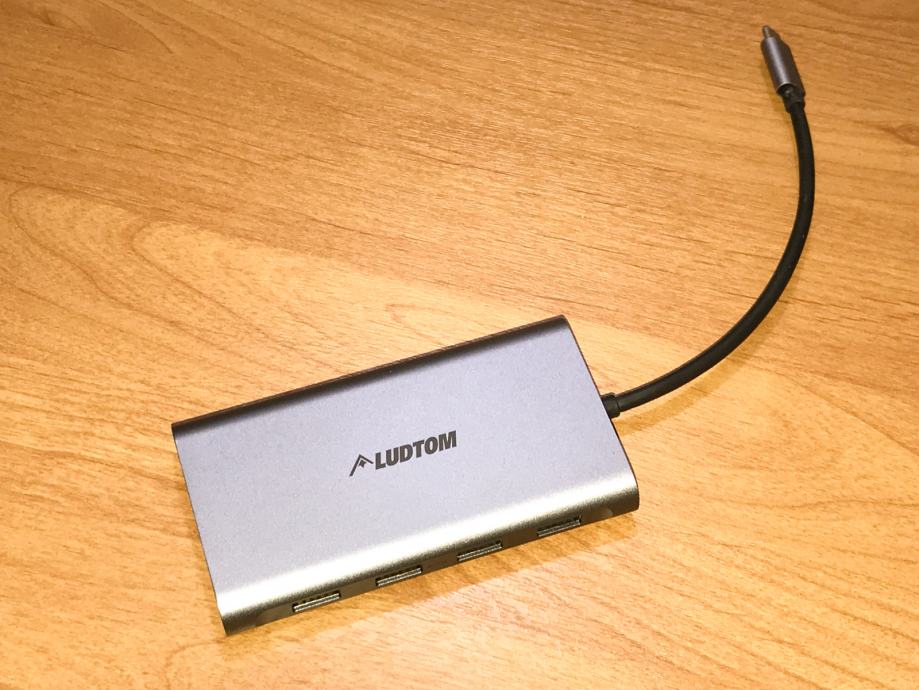 USB-C 12 portni hub za Macbook - Ludtom - dual HDMI, čitalec kartic