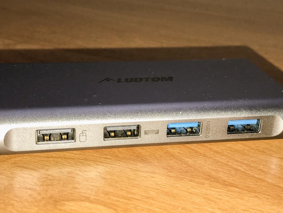 USB-C 12 portni hub za Macbook - Ludtom - dual HDMI, čitalec kartic