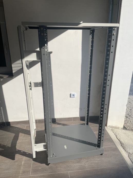 Omara za strežnik, server HP Rack System E25 25U