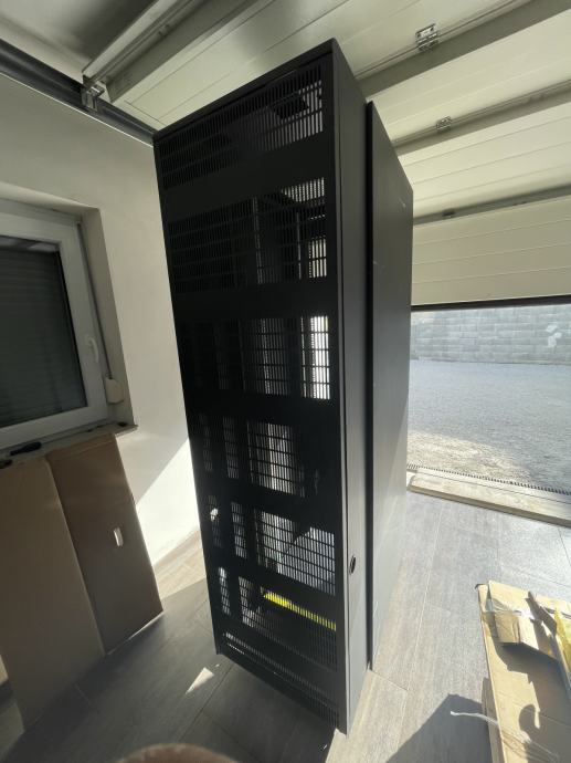 Omara za strežnik, server rack Compaq 42u 84-H9A15-MF, EA2005