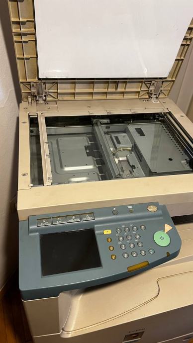 Kopirni stroj Canon IR2200