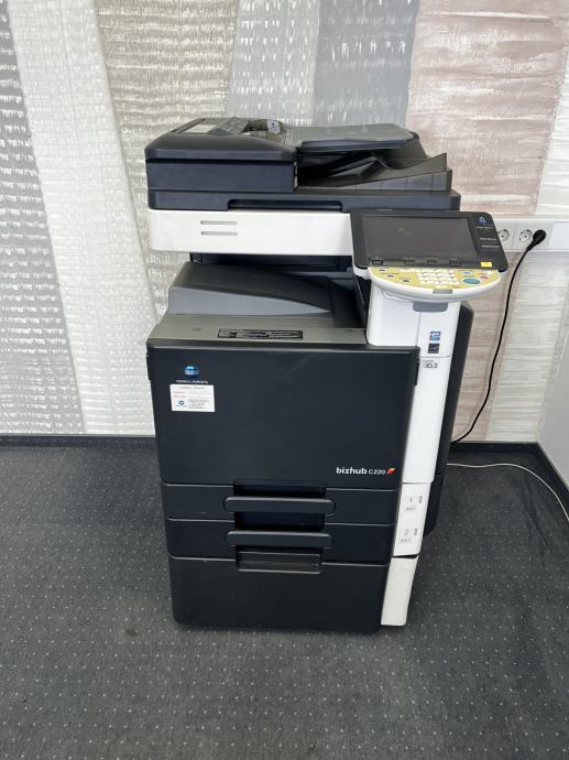 PROFESIONALNI FOTOKOPIRNI STROJ A4/A3 KONICA MINOLTA bizhub c220