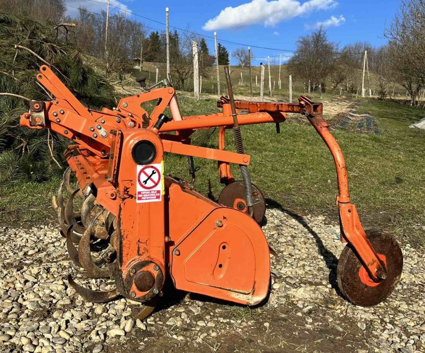 Kubota srpasta freza RS1203