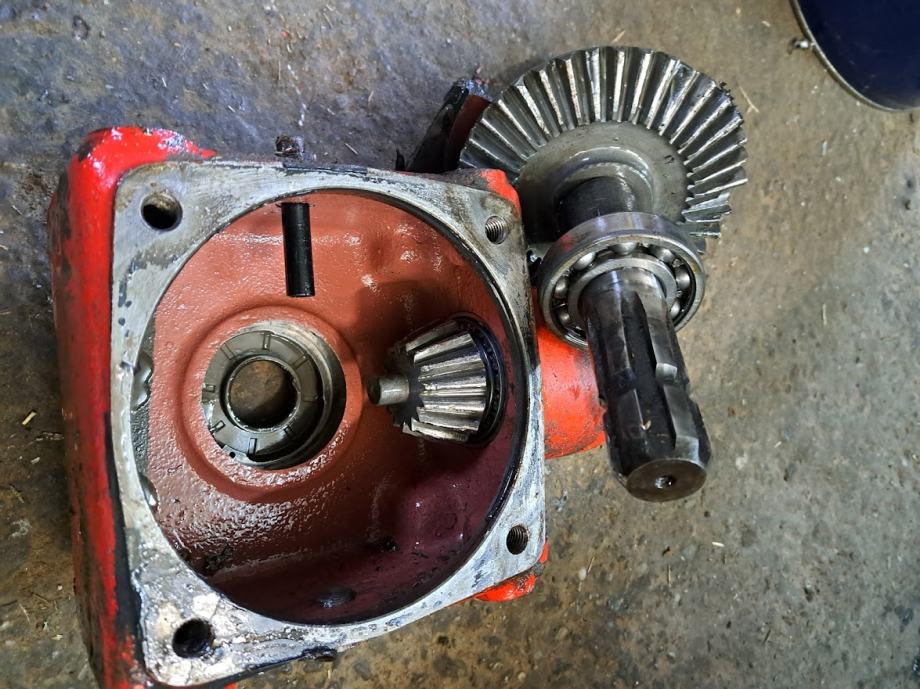 Rotacijska kosilnica Pöttinger CAT 190 z gnetilnikom