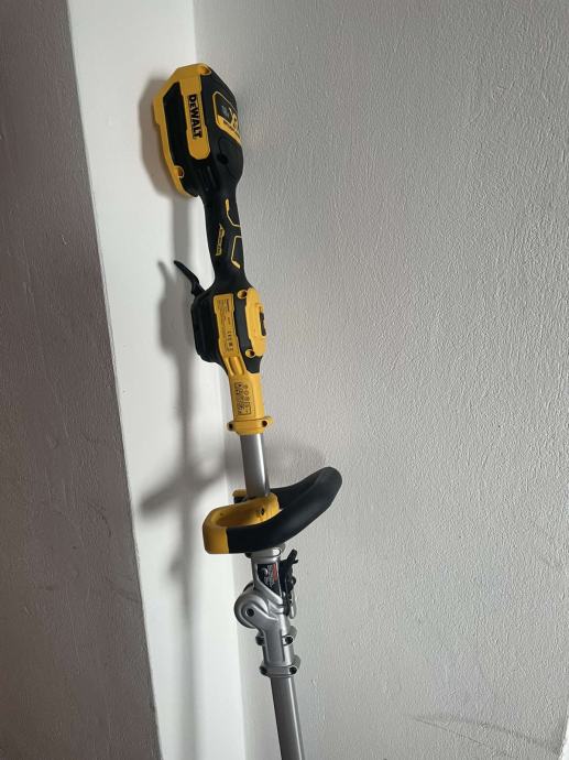 DeWalt DCMST561 Cordless Brushless Grass Trimmer