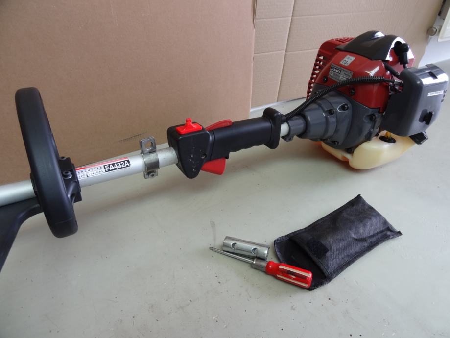 Motorna kosilnica na nitko FARMER