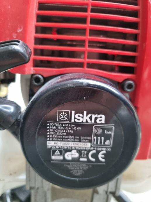 Nahrbtna bencinska motorna kosa Iskra