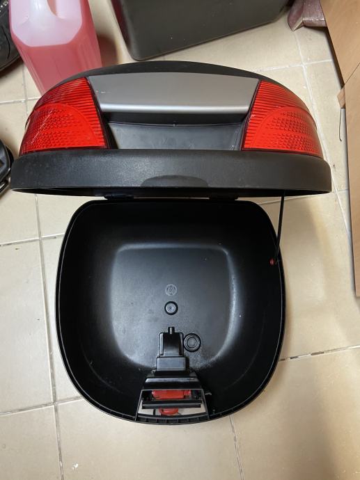 yamaha kovček za yamaho aerox 50cc
