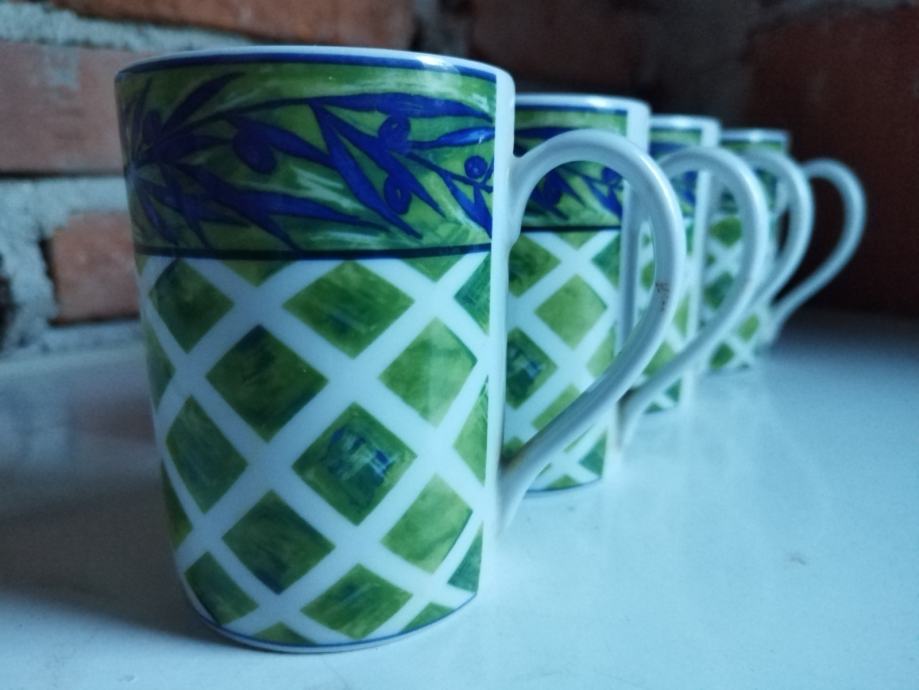 Lončki iz porcelana