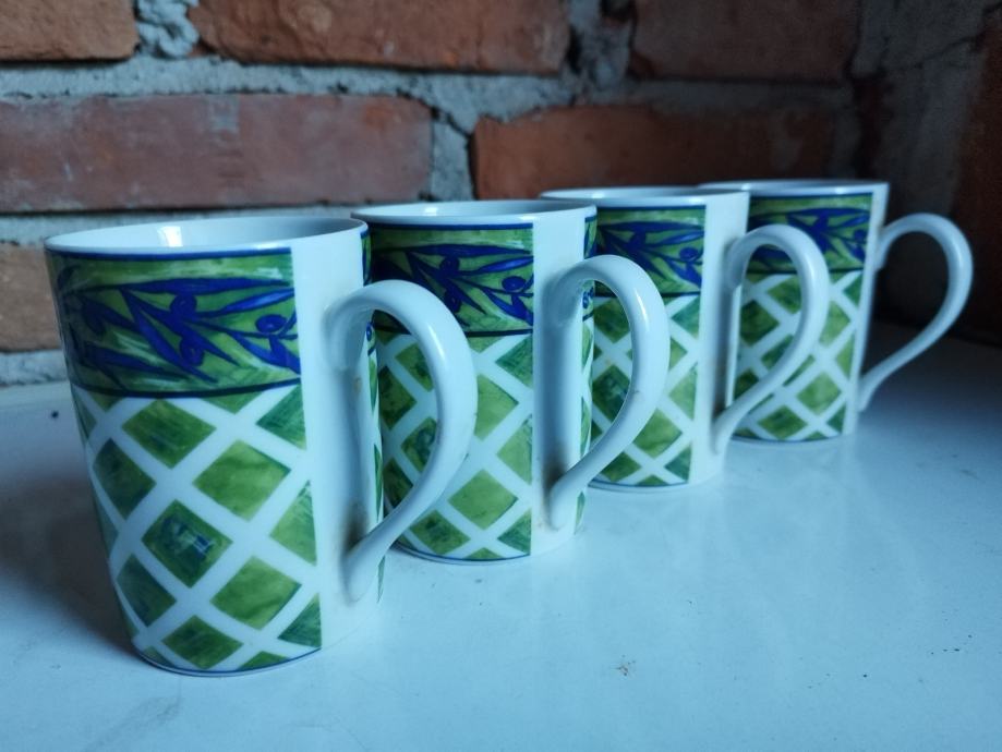 Lončki iz porcelana