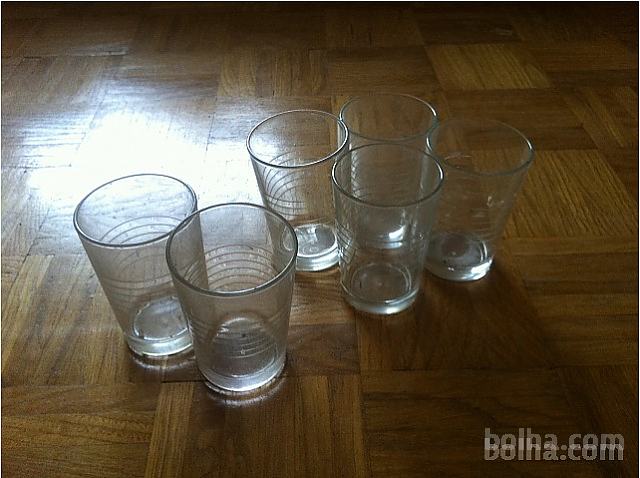 SUPER UGODNO! Stekleni kozarci, 6 kom, naprodaj