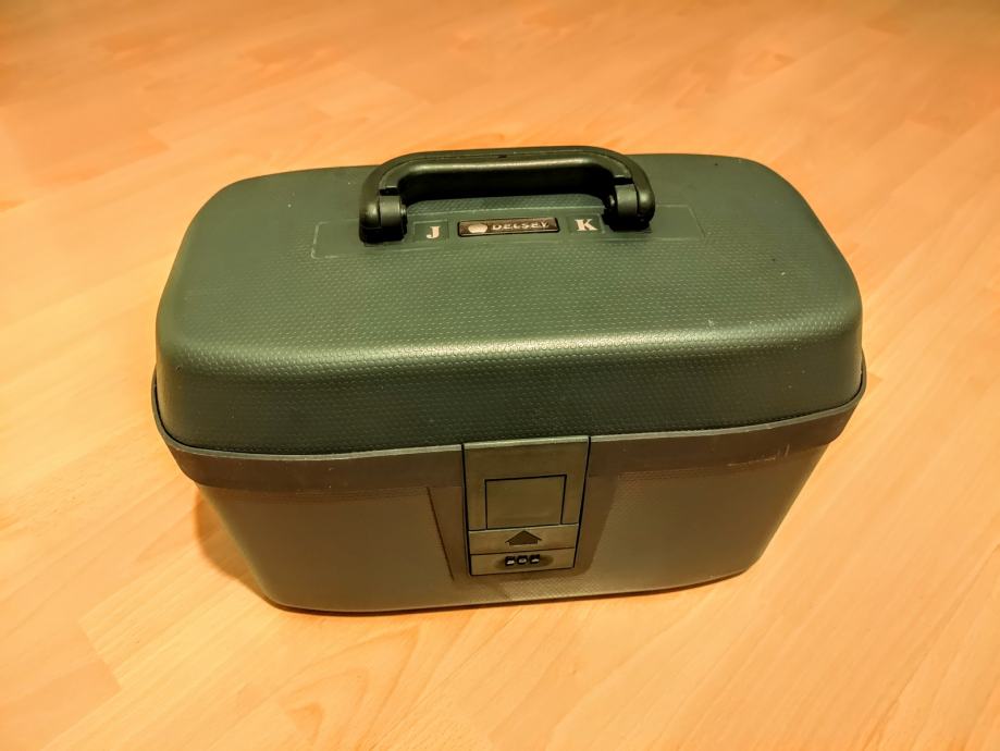 Delsey beauty case