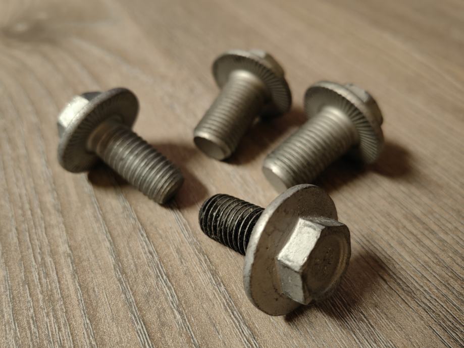BMW vijak za volan M12 in M14 Hex Bolt