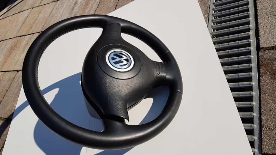 Originalen športni usnjen volan za VW Golf 4 / Passat B5 & B5,5 / Bora