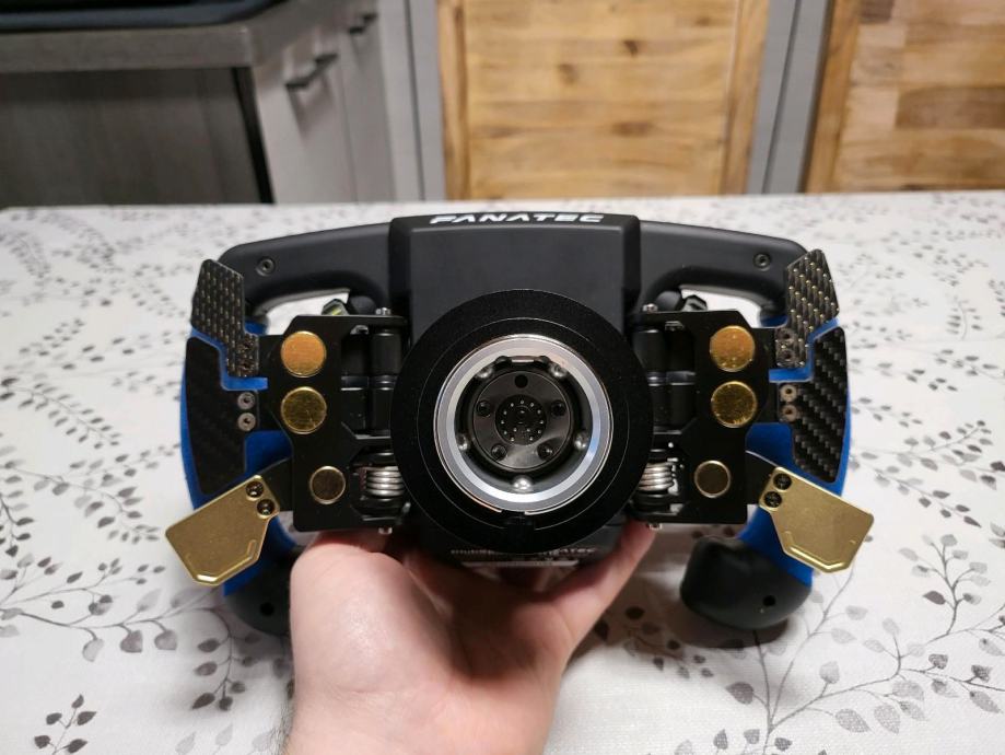 Fanatec Podium F1 Racing Wheel + Fanatec ClubSport CSP V3 pedali