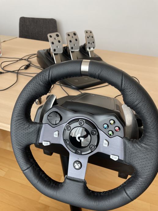 Logitech Gaming volan + pedala za Xbox one in PC G920 Driving force