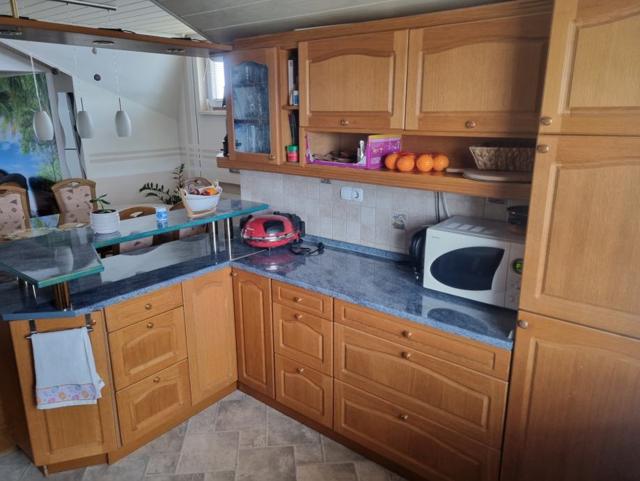 Kuhinja - odlično ohranjena * ugodno