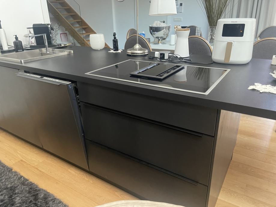 Kuhinja z aparati Siemens